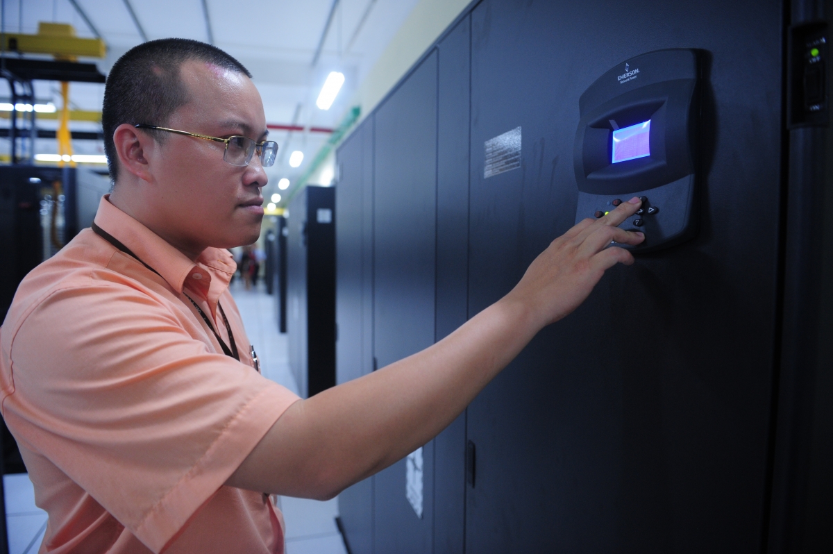 Chương trình ngoại khóa "Tham quan Data Center Viettel - IDC Bình Dương ...